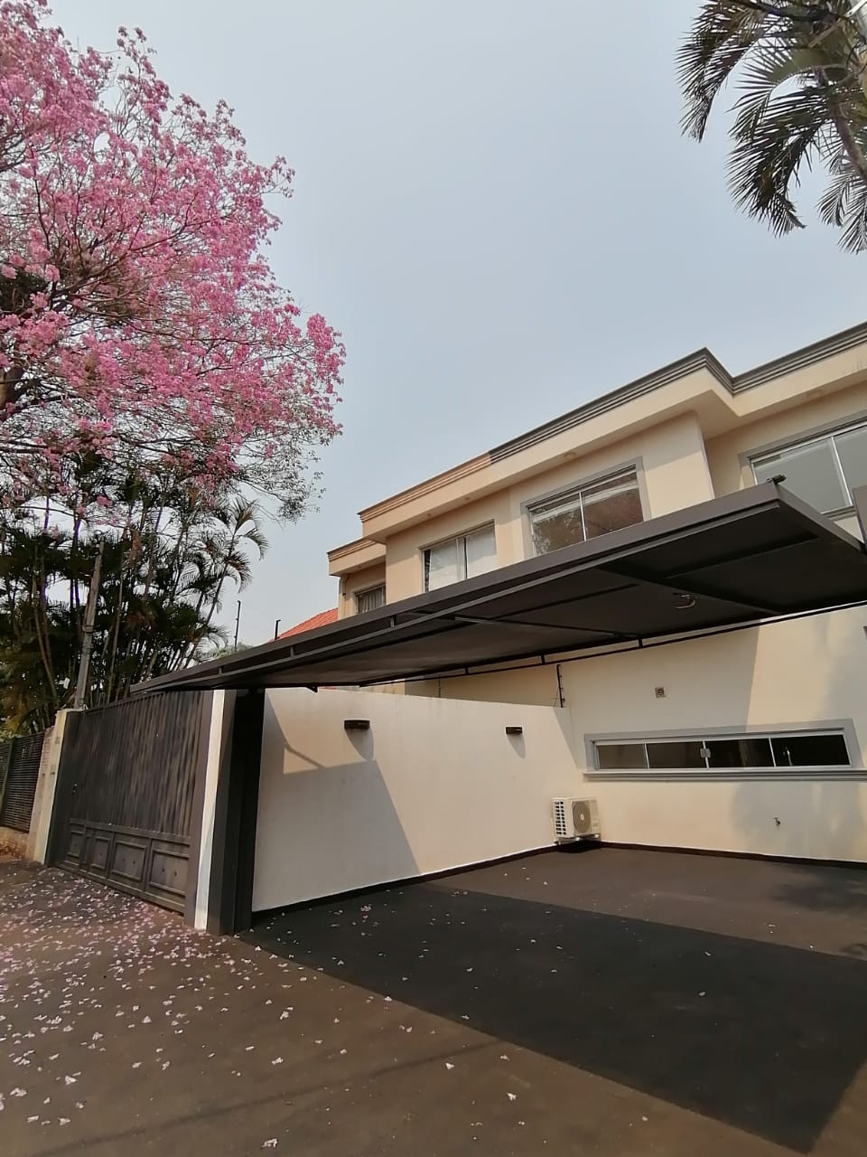 ALQUILO HERMOSO DUPLEX ZONA MBURUCUYA. Ref #T50498