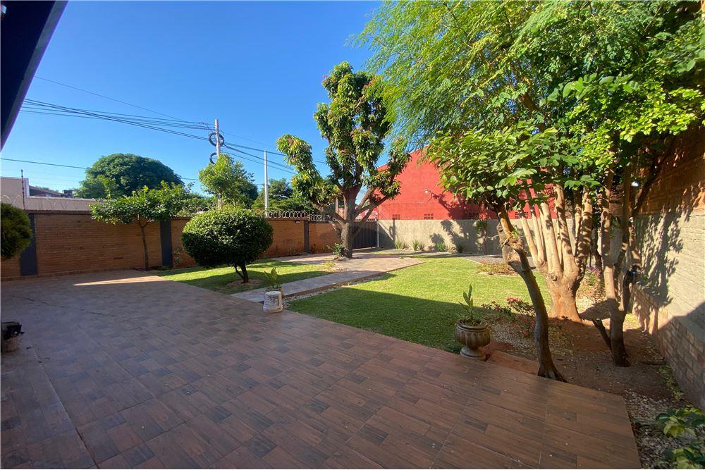 Vendo Casa en San Lorenzo Barrio Santa Ana. Ref #WEB81B - infocasas.com.py