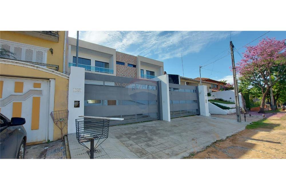 ALQUILO HERMOSO DÚPLEX CON PISCINA EN B° MBURUCUYA. Ref #YDDFD6 - infocasas.com.py