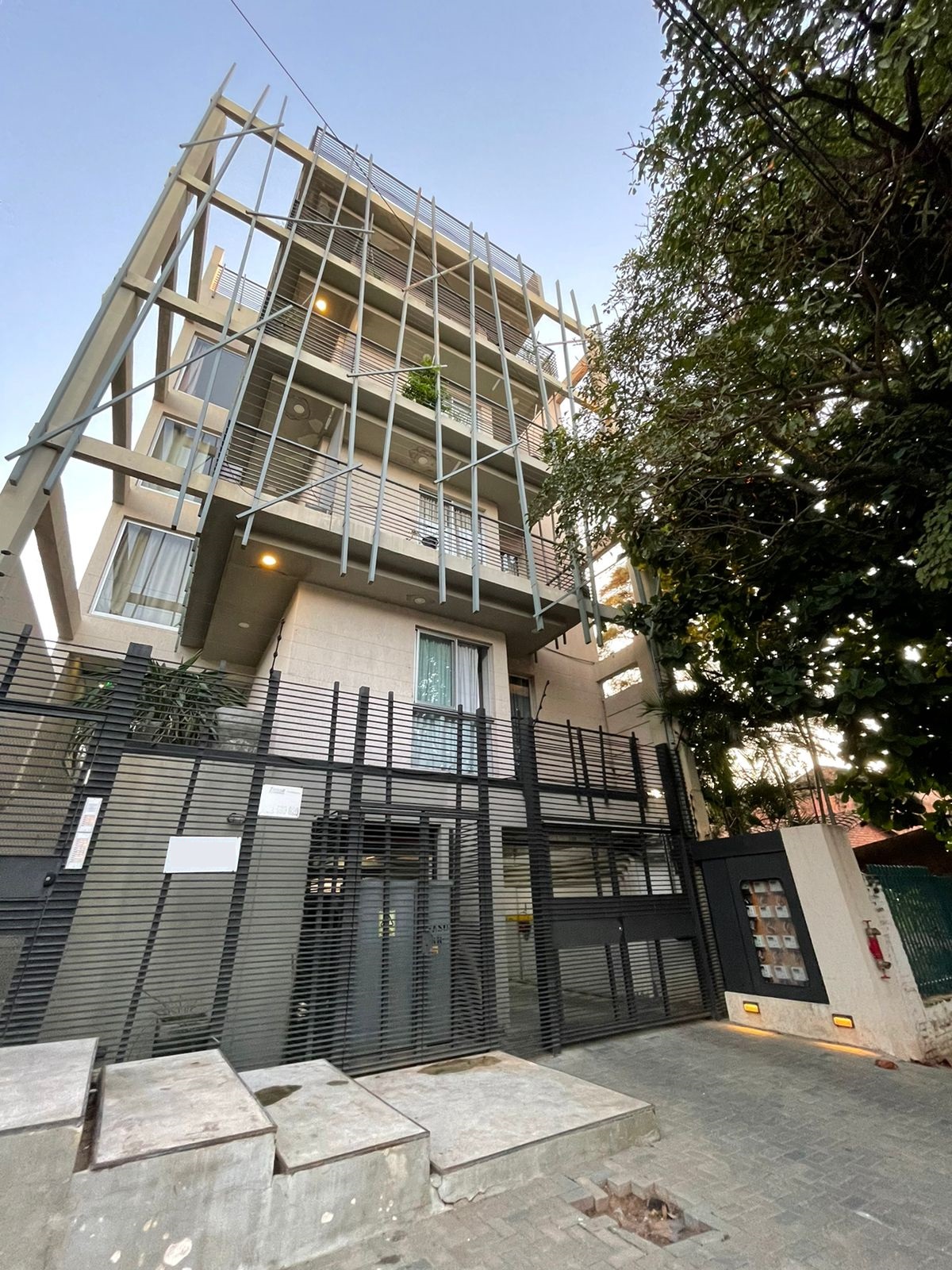 Alquilo amplio dpto en barrio jara Zona Universidad americana. Ref #W2A9A5 - infocasas.com.py