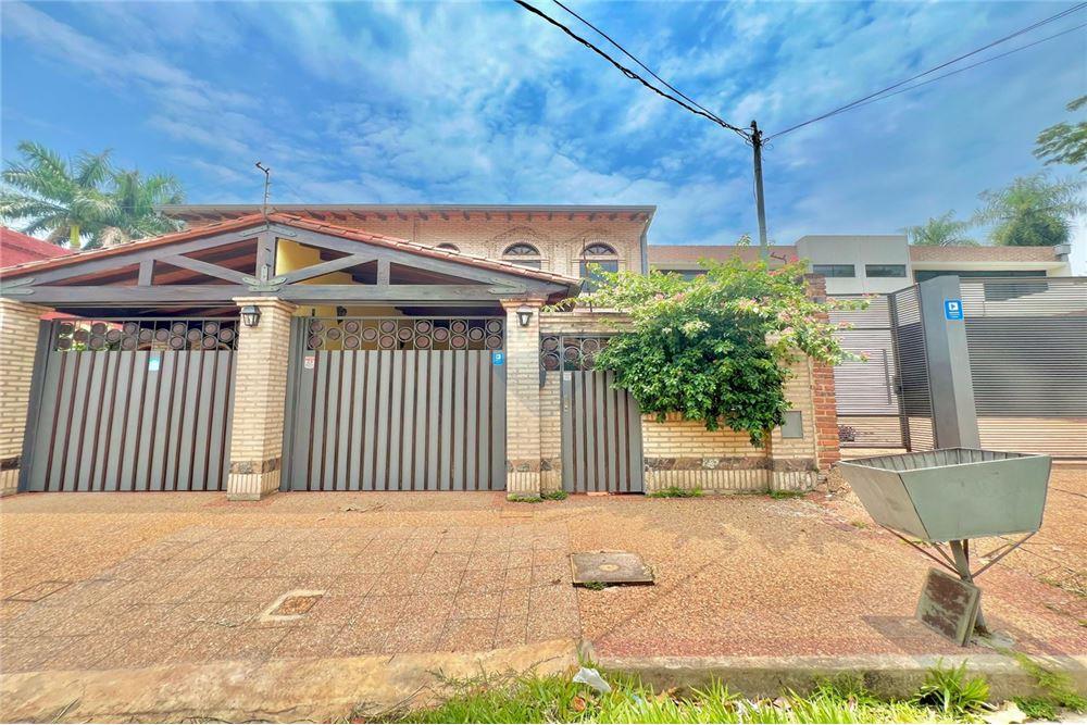 Alquilo Duplex super Amplio!. Ref #VFD1A6 - infocasas.com.py