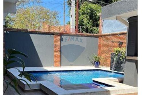 Alquilo Hermosa Casa con piscina en San Lorenzo. Ref #O9CD80 - infocasas.com.py
