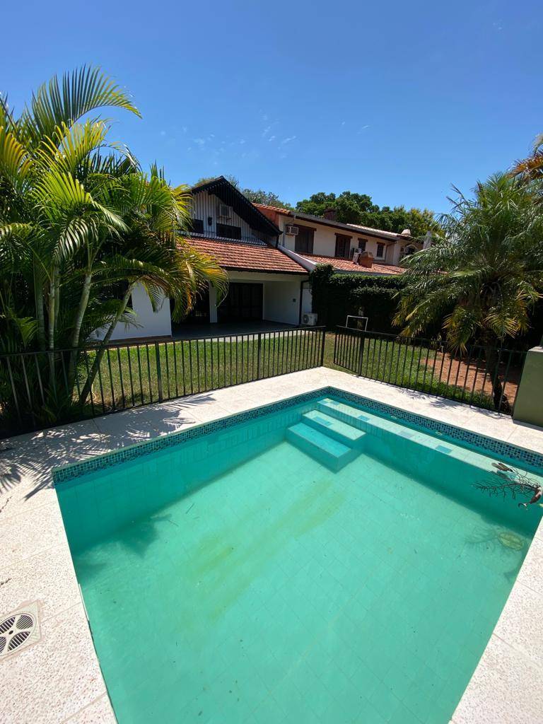 ALQUILO AMPLIA CASA EN BARRIO MBURUCUYÁ. Ref #O1934C - infocasas.com.py