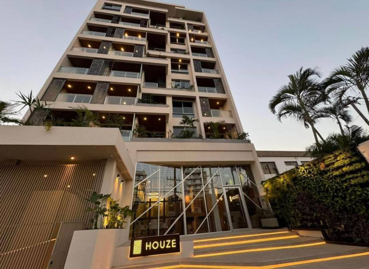 Vendo Departamento en Edificio HOUZE a 50m del Shopping del Sol. Ref #CF1746 - infocasas.com.py