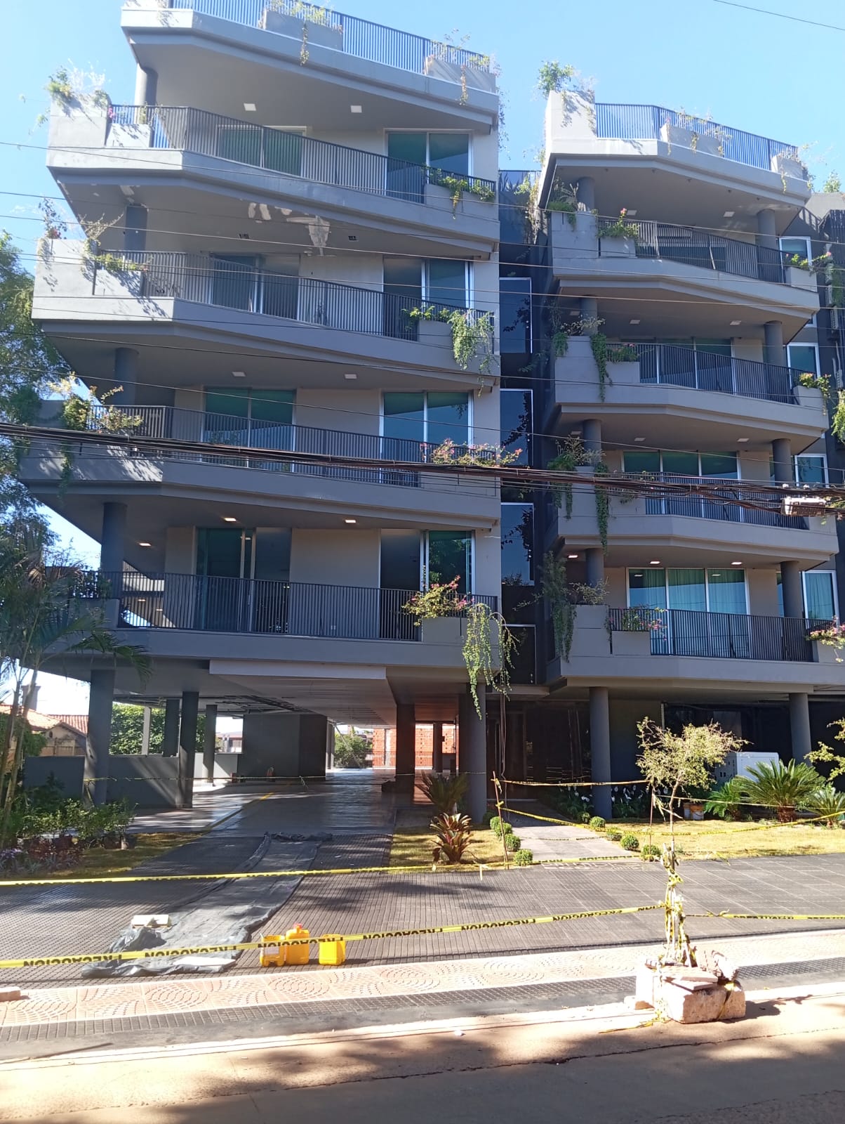 ALQUILO LUJOSO DEPARTAMENTO DE 3 DORMITORIOS A ESTRENAR EN EL COUNTRY . Ref #W5C994 - infocasas ...