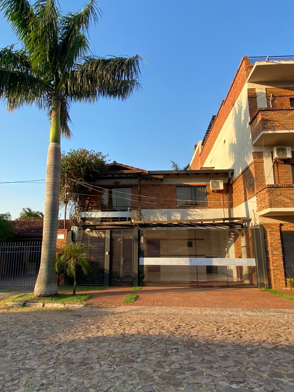 Alquilo Hermosa Casa Con Piscina En Lambaré Valle Apu'a. Ref #M2AEBE - infocasas.com.py