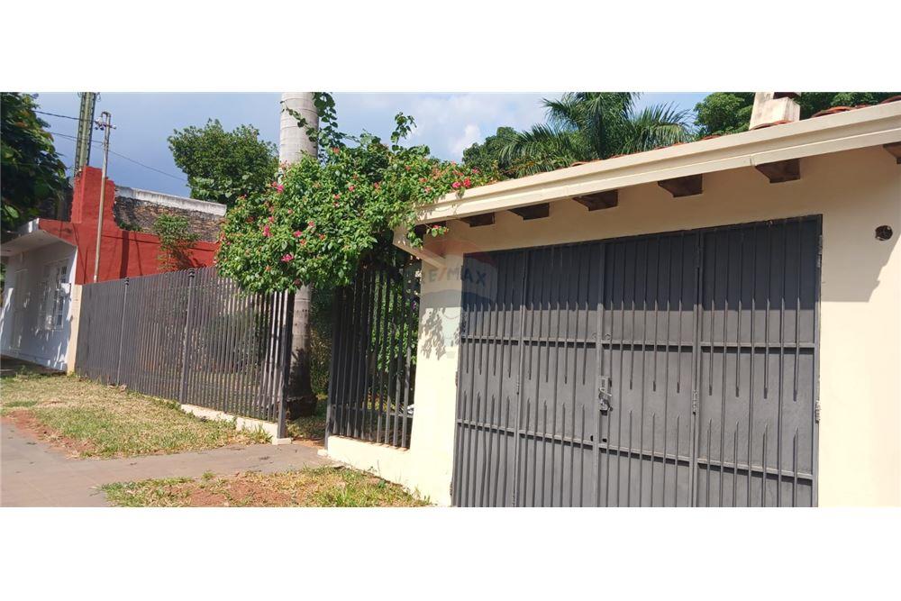 alquilo casa en barrio nazareth para vivienda u oficina. Ref #E64D6C - infocasas.com.py