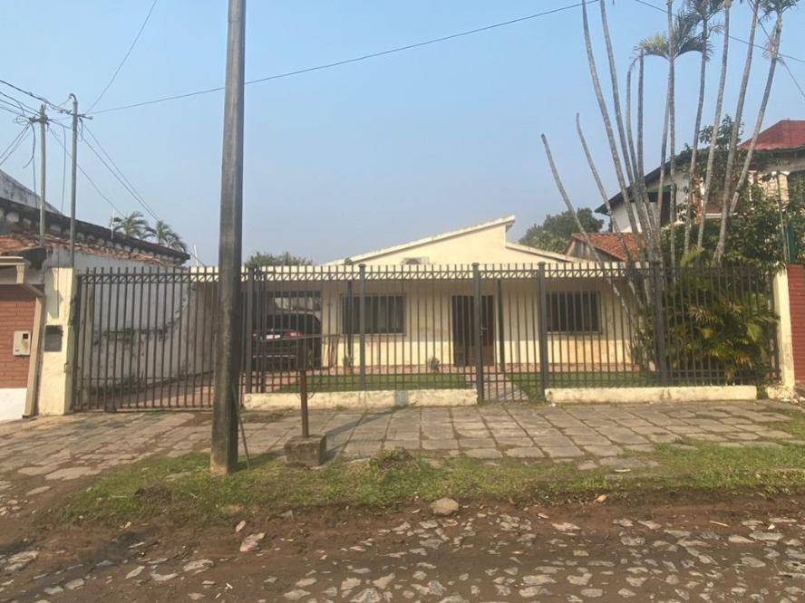 VENDO CASA A REFACCIONAR EN BARRIO HERRERA, ASUNCIÓN. Ref #IF1D5F - infocasas.com.py