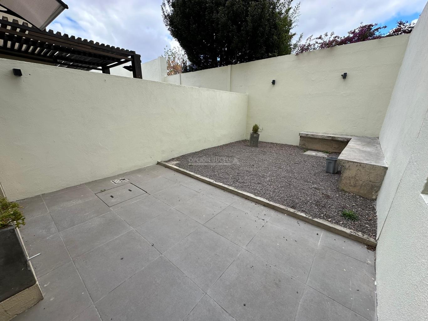 Venta Apartamento 1 dormitorio, patio y garaje, La Blanqueada. Ref #F5E6F9 - infocasas.com.uy