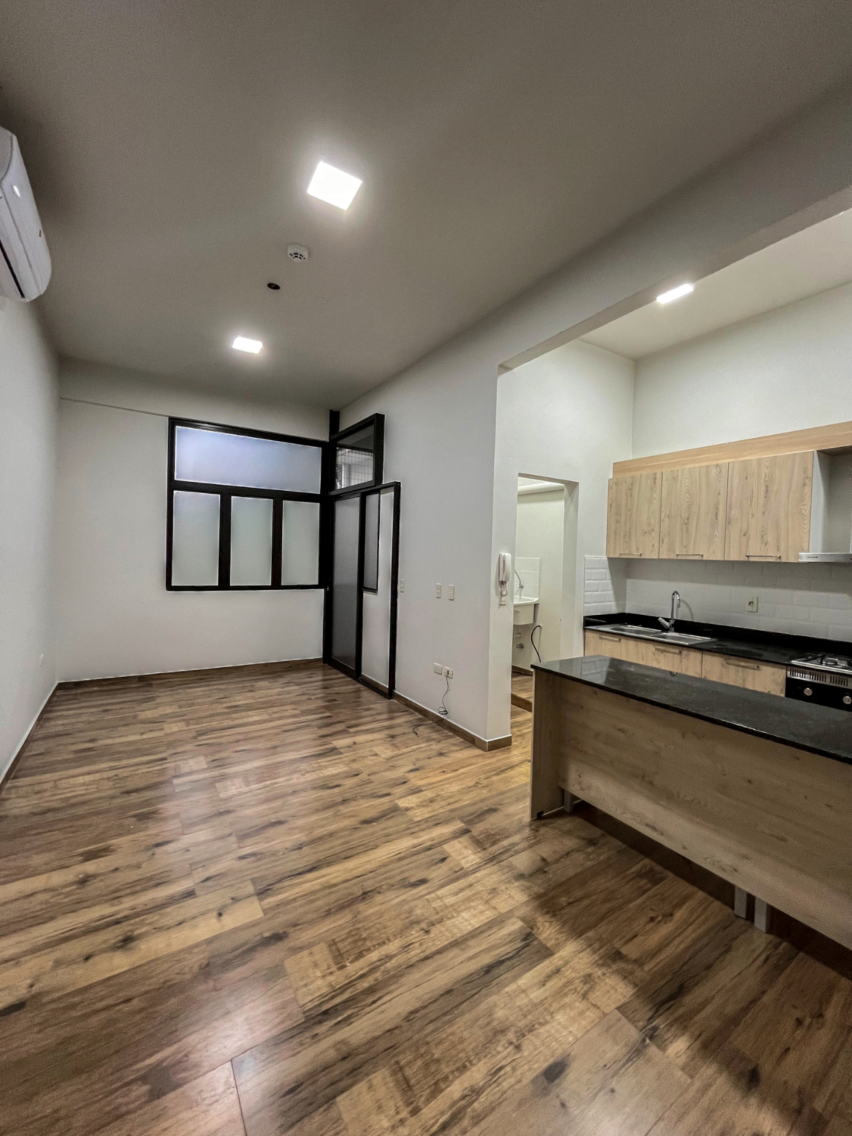 Dúplex en Alquiler en Asunción. Ref #W63C45