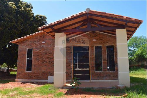 Casa - Venta - Paraguay Central Luque. Ref #P93768 - infocasas.com.py