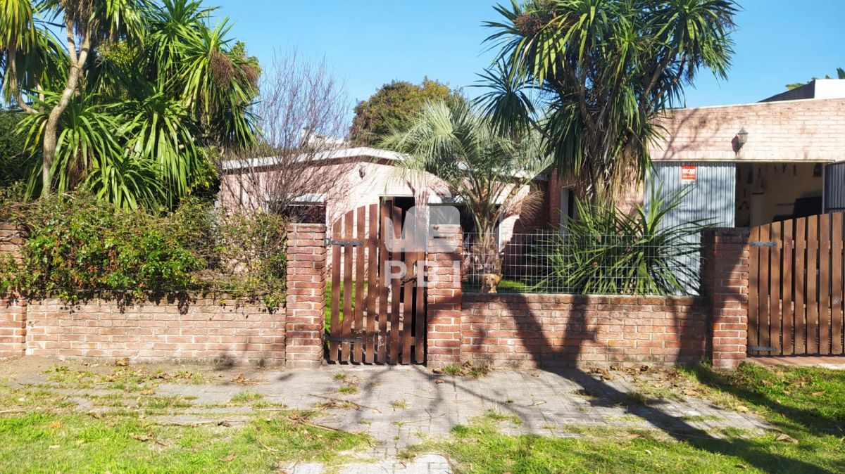 Casa en venta, Maldonado, a pasos del centro, excelente orientacion solar - Ref : PBI12842. Ref ...