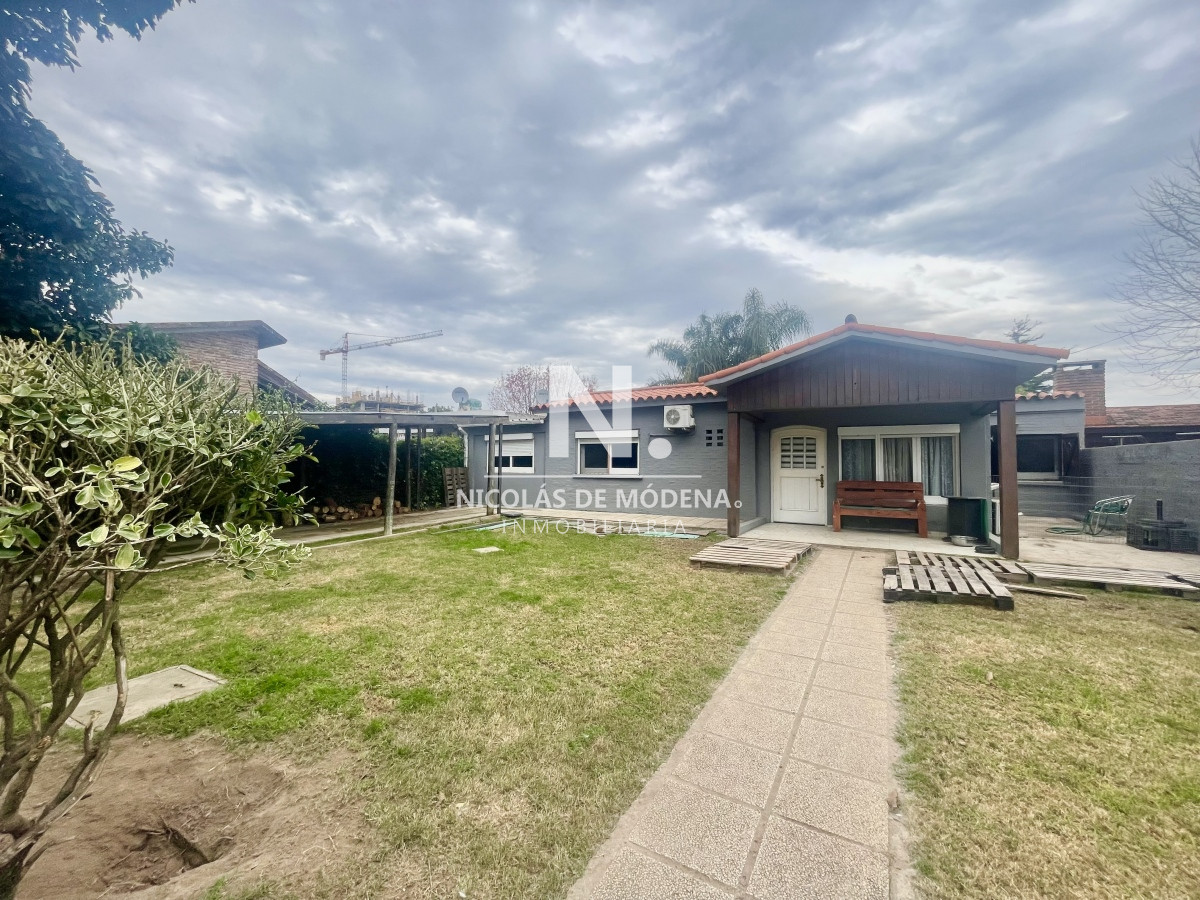 Casa en venta en Maldonado. Ref #VCA10B