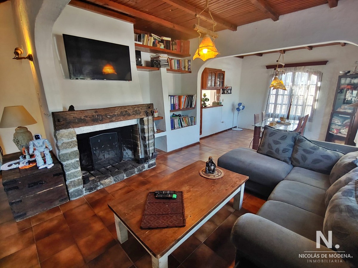 Casa en las delicias de 4 dormitorios en venta, Playa Mansa. Ref #U6F21E - infocasas.com.uy