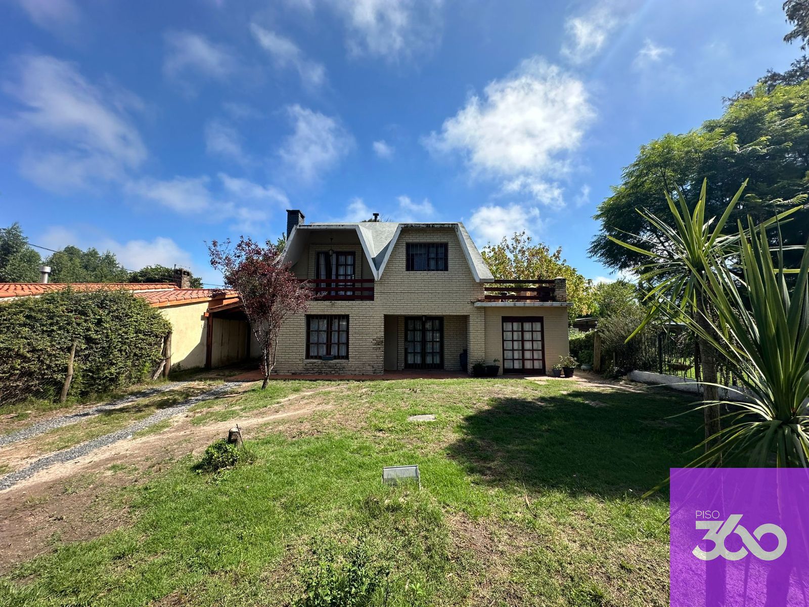 VENTA CASA 4 DORMITORIOS 2 BAÑOS Y AMPLIO TERRENO SOLYMAR SUR CIUDAD DE LA COSTA. Ref #OEFC2E ...