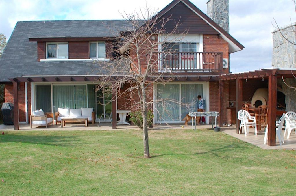 Casa en venta - Ref 261. Ref #F4A8AB - infocasas.com.uy