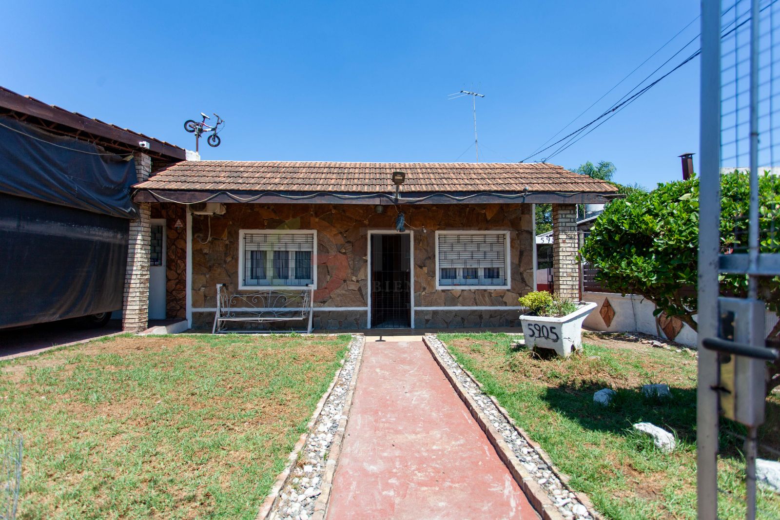 Casa en venta de 2 dormitorios c/ cochera en Paso de la Arena. Ref #T78312 - infocasas.com.uy