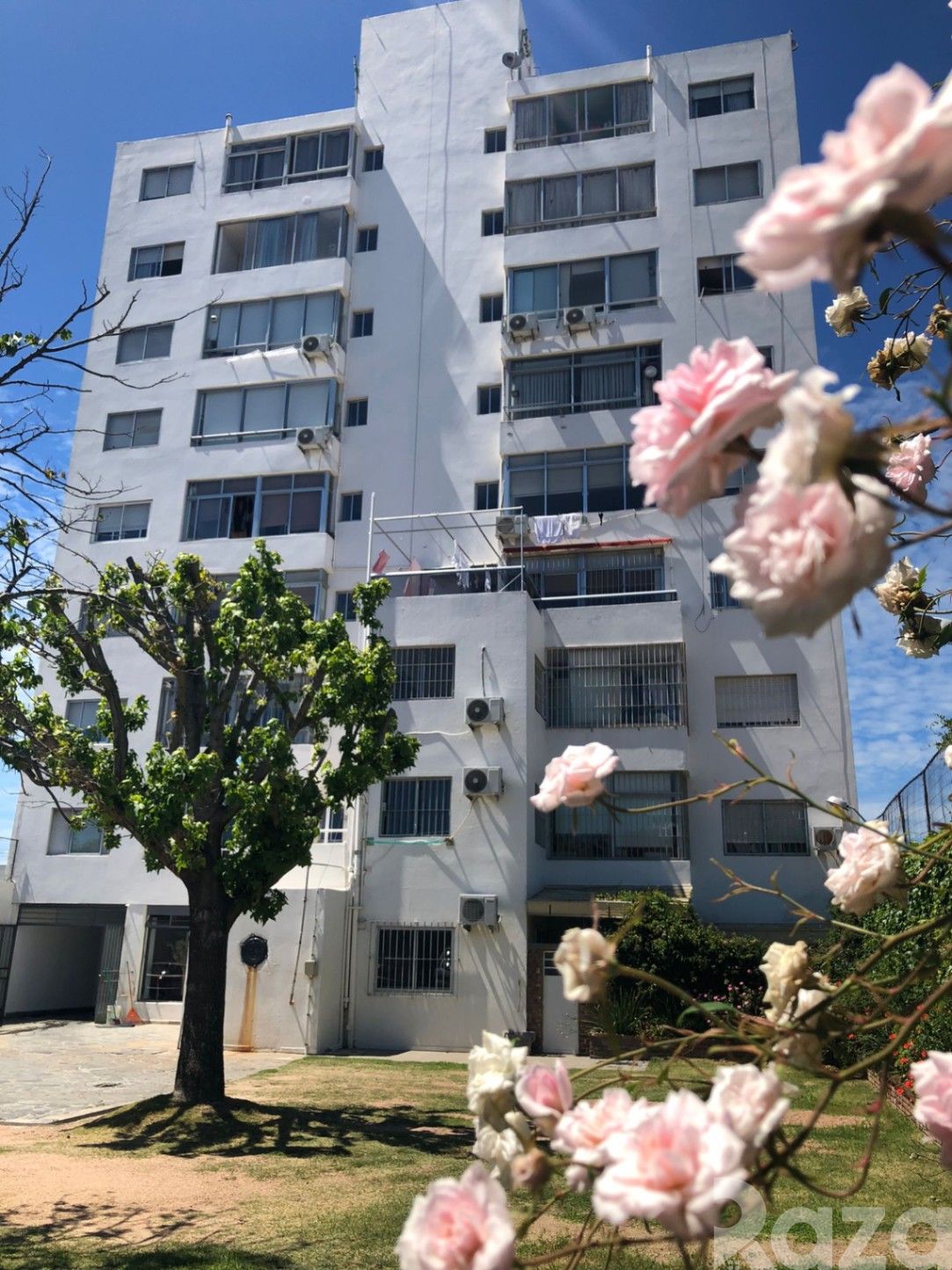 Apartamento en venta de 4 dormitorios c/ cochera en Malvin. Ref #T9AD6E - infocasas.com.uy