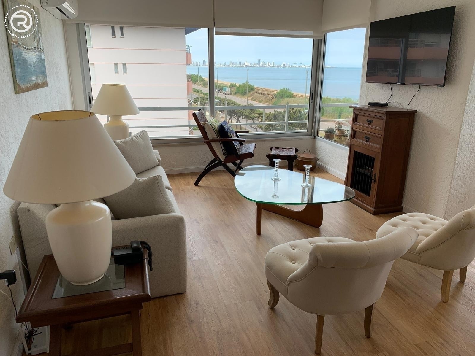 Apartamento Frente Al Mar Playa Mansa. Ref #FA24CE - infocasas.com.uy