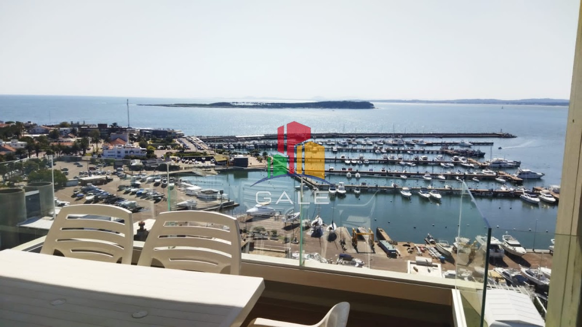 Una vista del Puerto de Punta del Este y la Peninsula Unica. Ref # ...