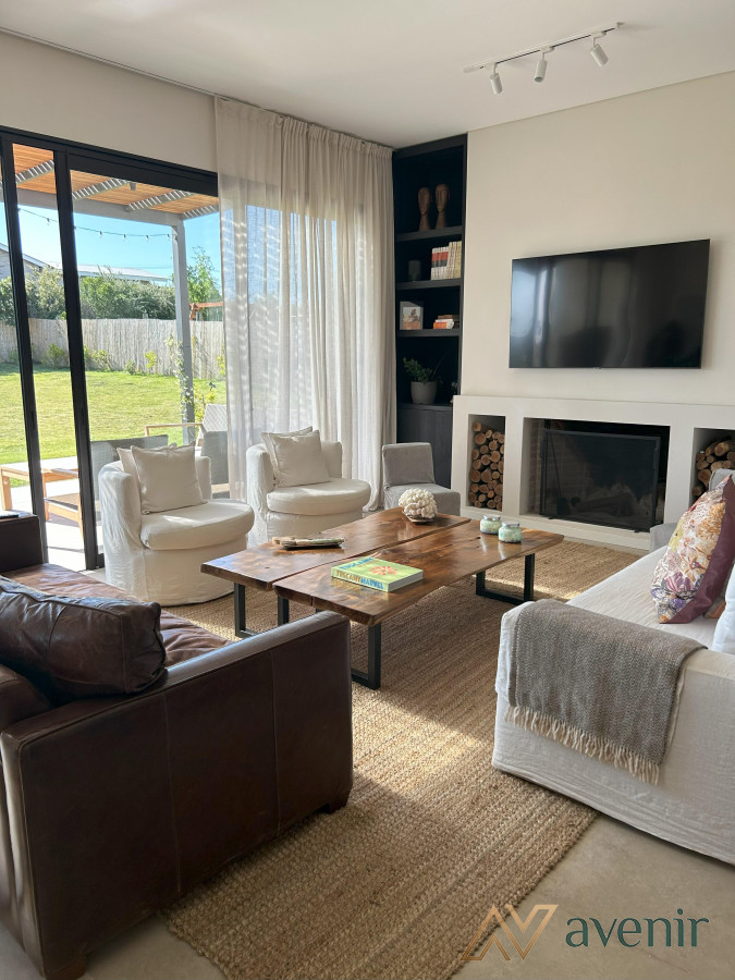 VENTA CASA 3 DORMITORIOS EN MIRADOR DE LA TAHONA. Ref #Y14A1E