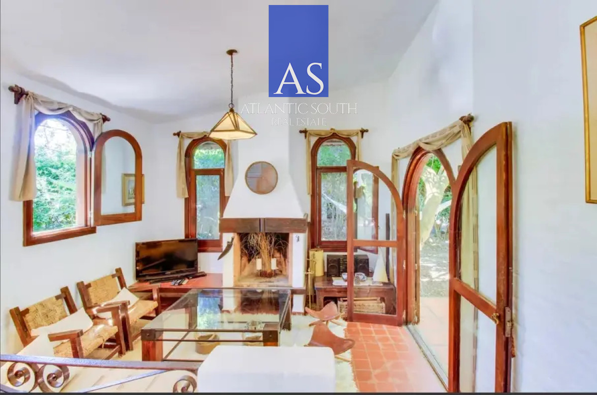 Casa 4 dormitorios en Pinares con piscina climatizada y barbacoa próxima al mar Punta del Este ...