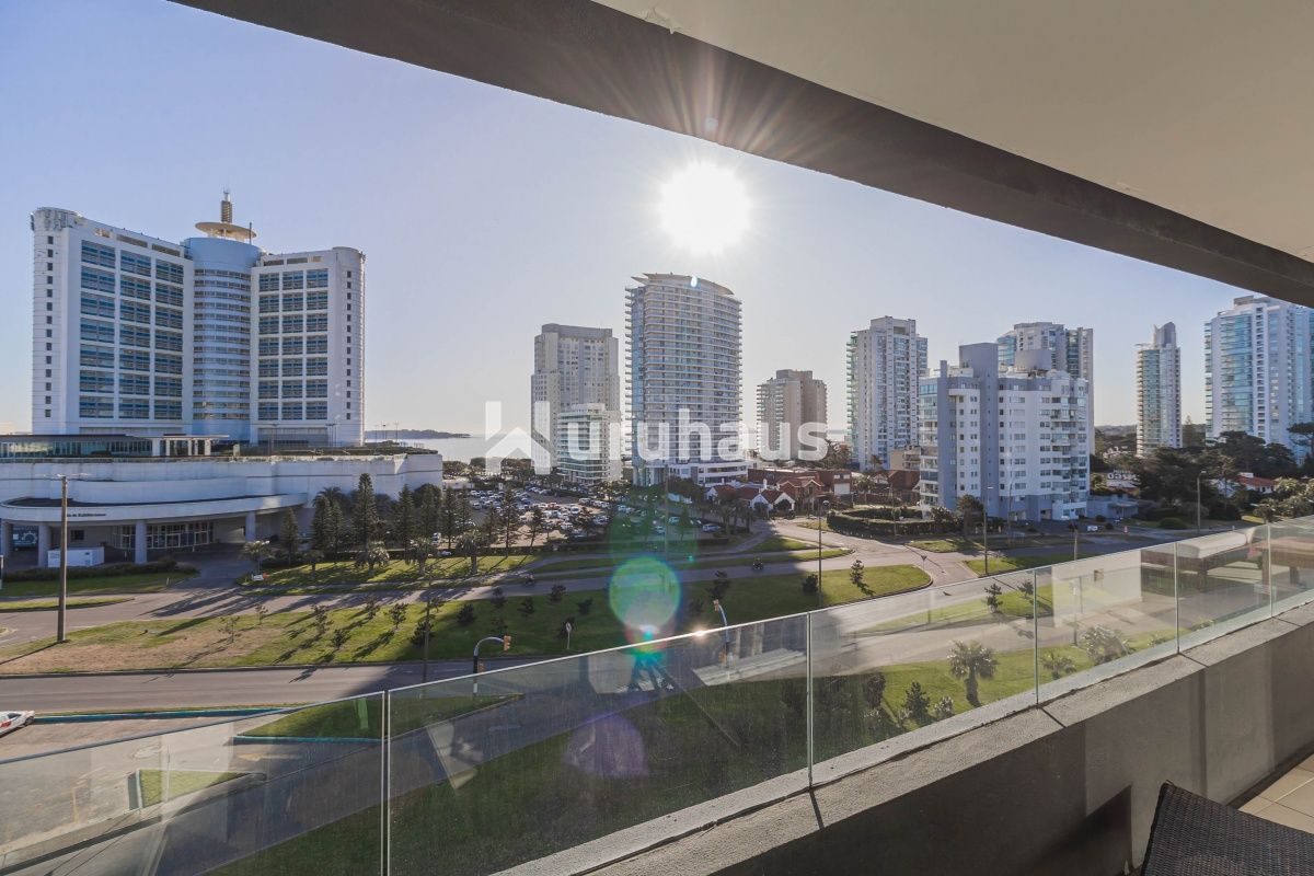 TORRE DE MAR - EXCELENTE UBICACION. Ref #A6BAF9 - infocasas.com.uy