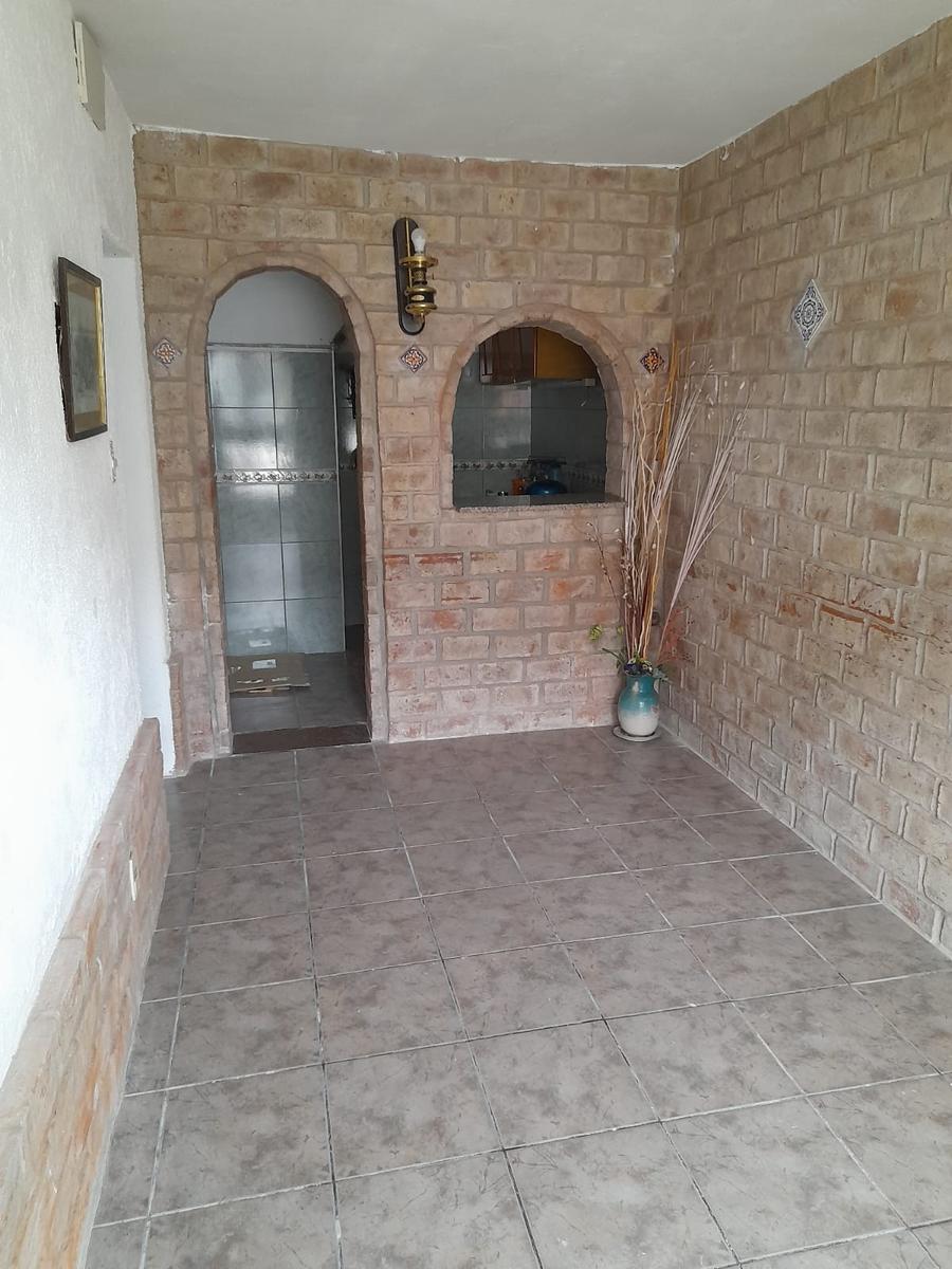 VENTA CASA PH AL FRENTE SOBRE CALLE 2 DORMITORIOS A PASOS DE RAMBLA BUCEO. Ref #ZE9E4C ...