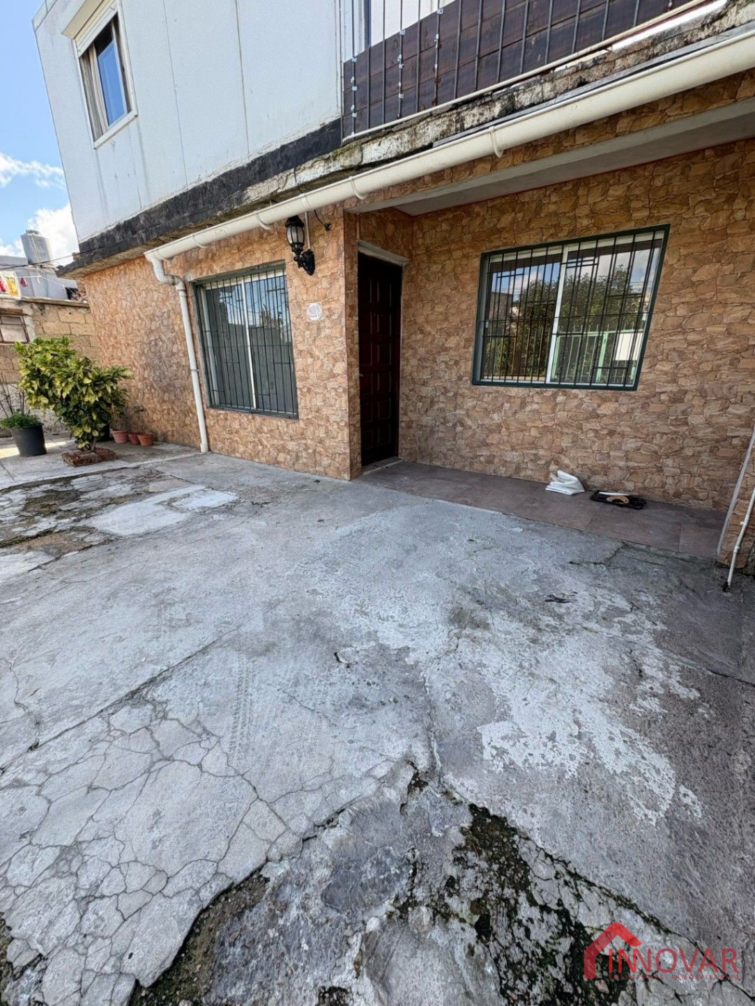 Casa en alquiler de 3 dormitorios c/ cochera en Piedras Blancas. Ref #GC2925
