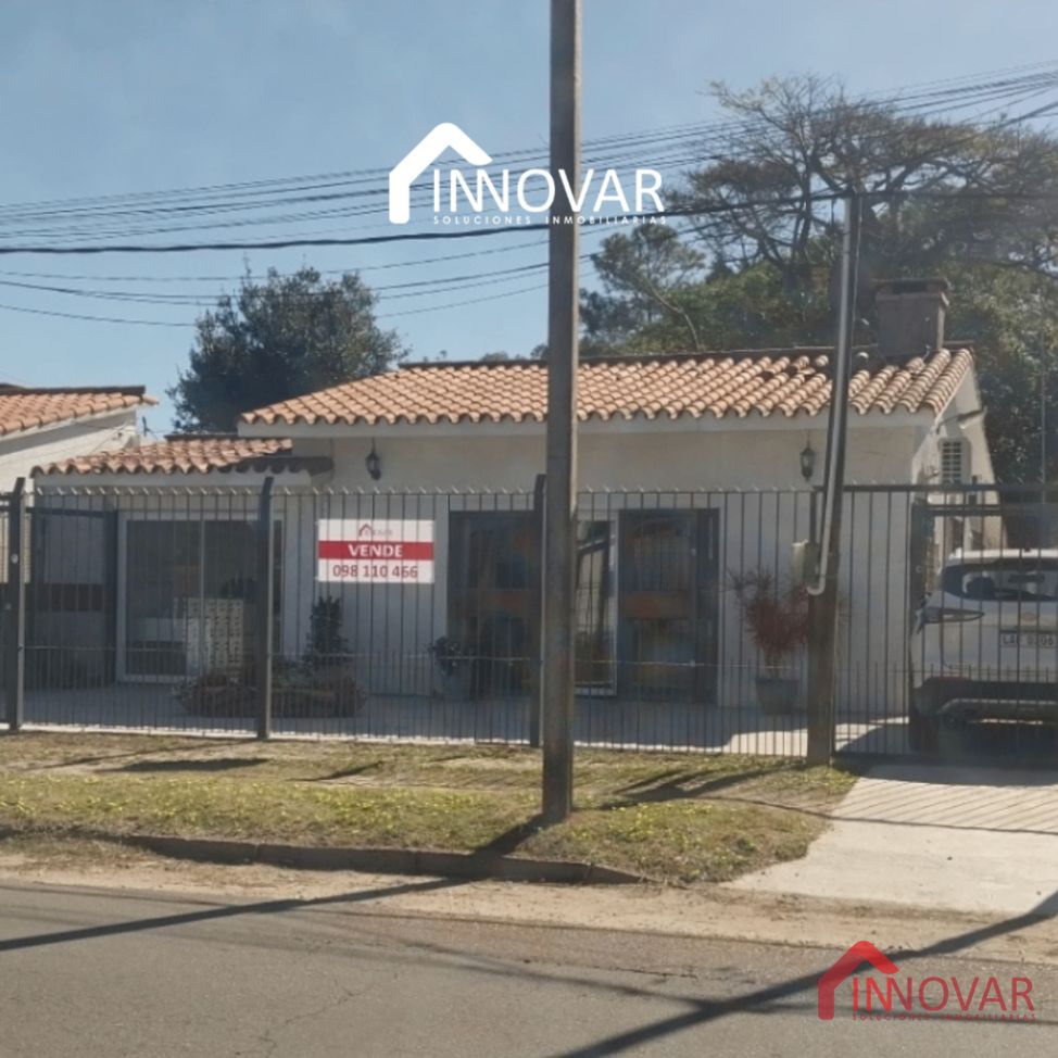 VENTA CASA 3 DORMITORIOS RECICLADA APTA BANCO - 1 CUADRA DE PLAYA LAS TOSCAS. Ref #S3B0EF