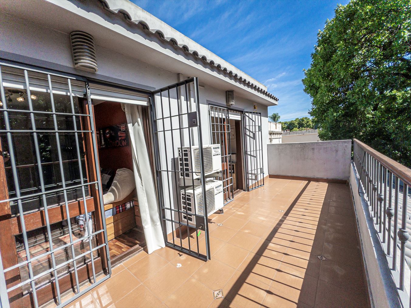 Venta Casa 4 dormitorios, 2 baños, fondo, barbacoa Pocitos. Ref #FF0455 - infocasas.com.uy