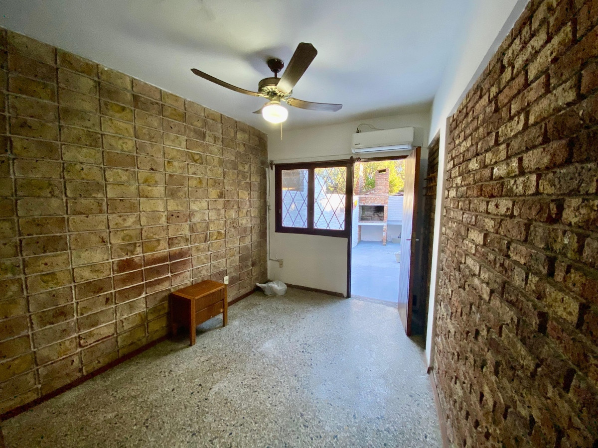 Venta Casa 1 Dormitorio Amueblada Atlántida con Patio. Ref #ZF9EAB - infocasas.com.uy