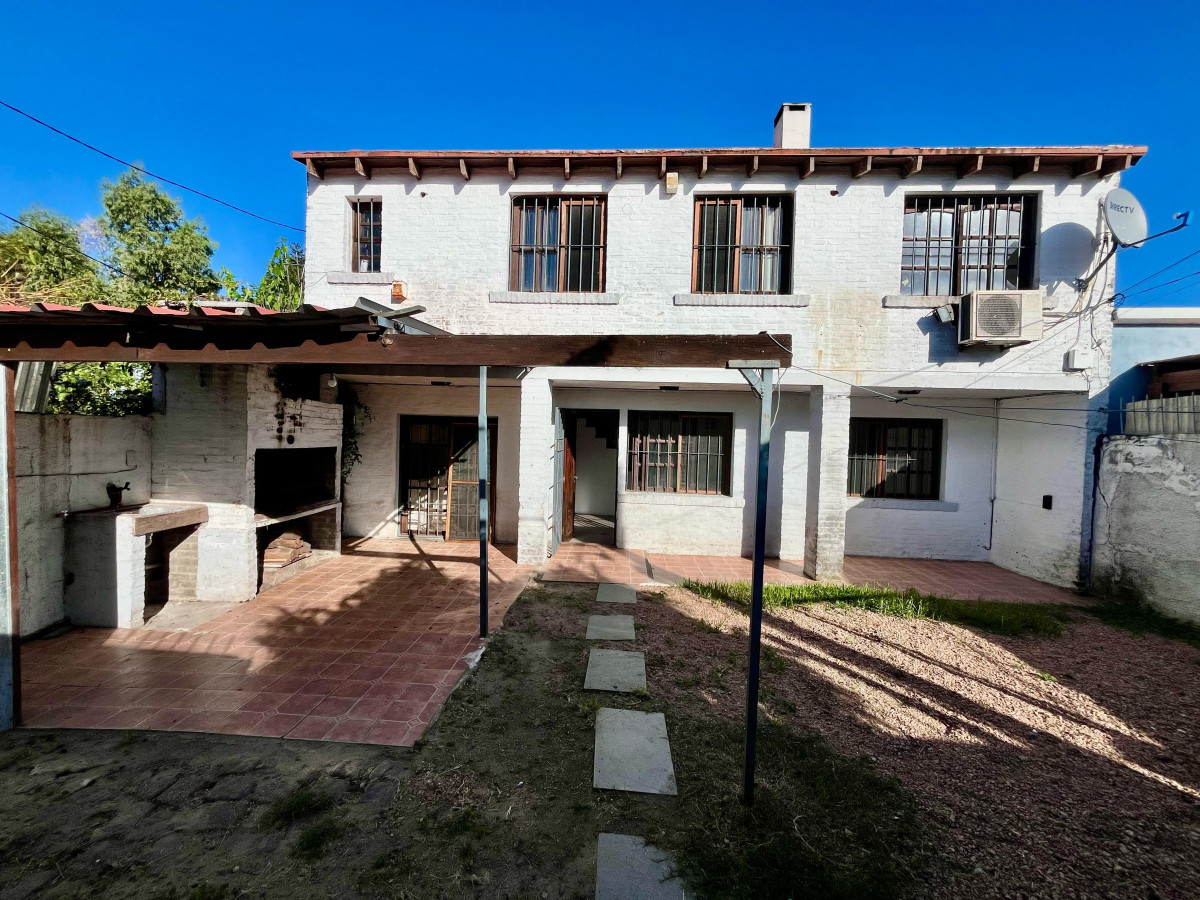 Alquiler Casa 3 Dormitorios Solymar Sur Parrillero y Cochera. Ref #WAAEFD