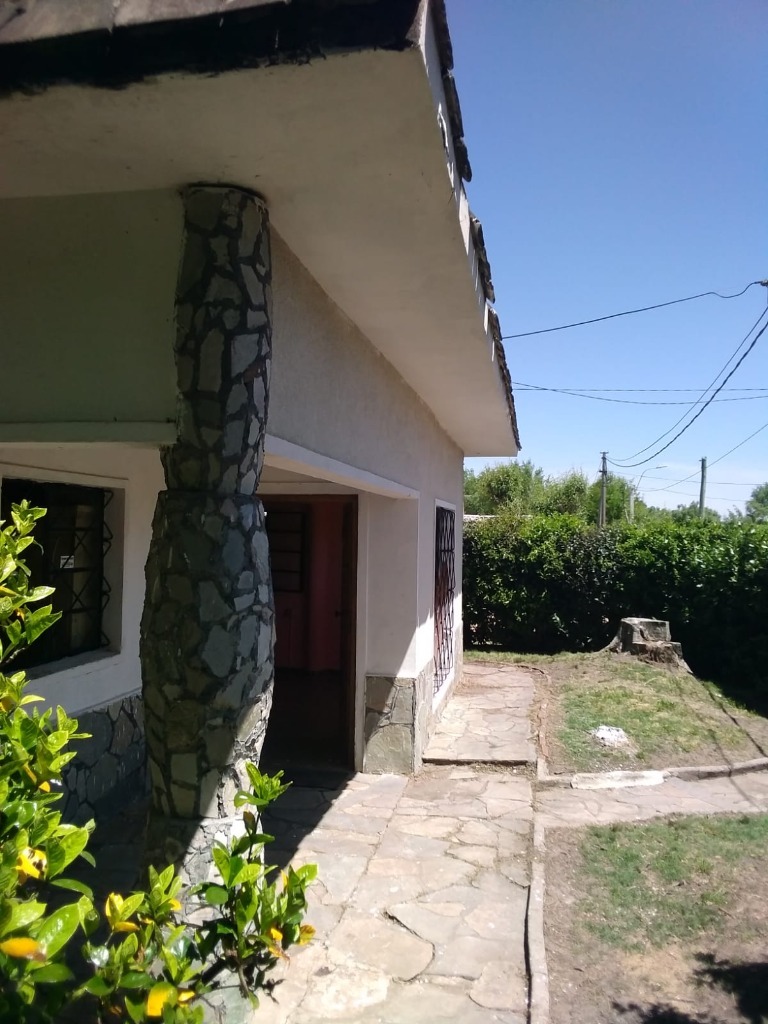 Venta casa en las Piedras 2 dormitorios y estufa a leña. Ref #T9E06C - infocasas.com.uy