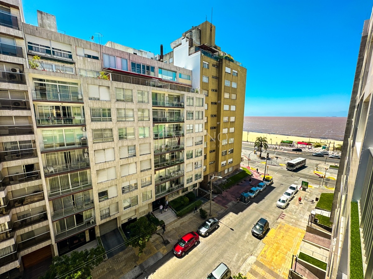 Gran apartamento 3 dormitorios y garage en Pocitos con vista a la ...