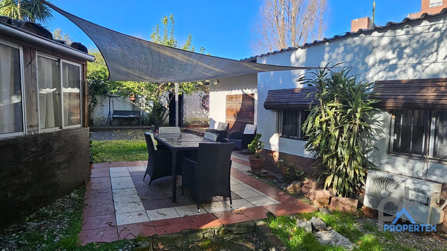 Casa en venta de 5 dormitorios c/ cochera en Prado. Ref #R8BD46