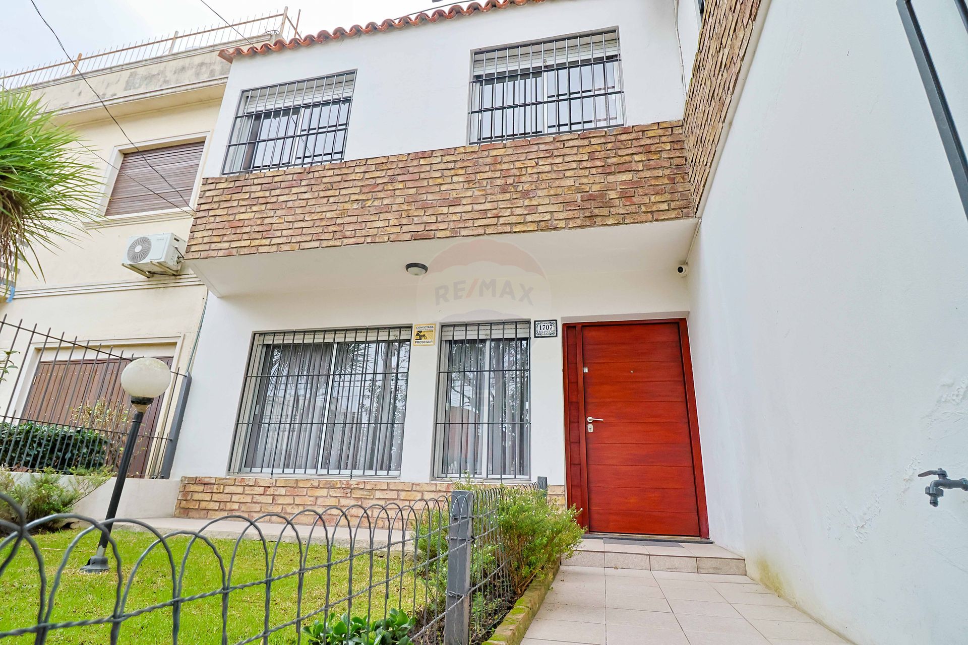 Casa en venta en Malvin 4 dormitorios y garaje. Ref #C18534 - infocasas.com.uy