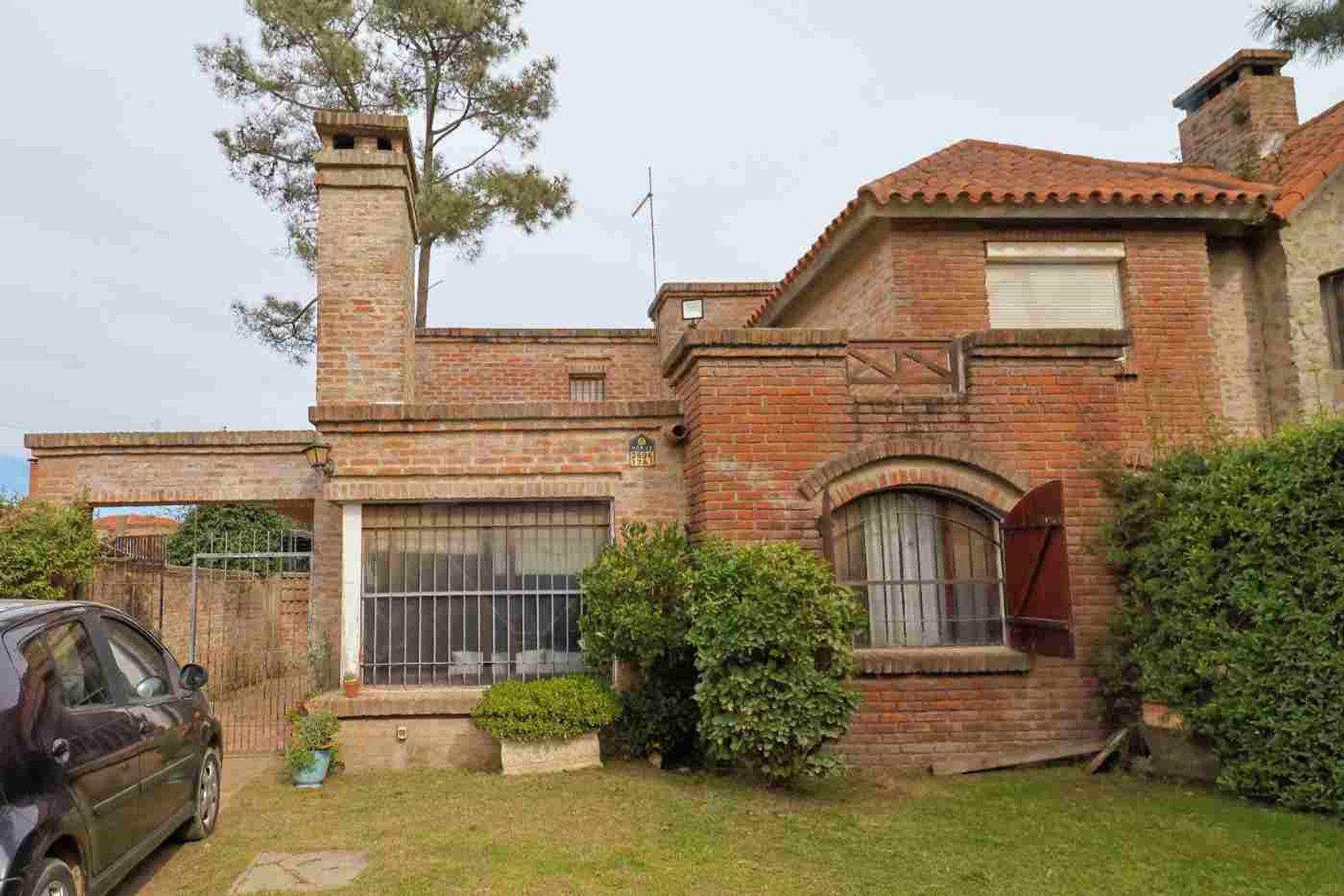 Venta de Casa 3 dor cochera parrillero en El Pinar. Ref #C50A8B