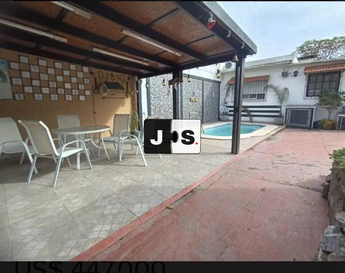 Venta Casa 3 Dormitorios, 2 baños, Piscina y Barbacoa, La Blanqueada. Ref #L5D5E6