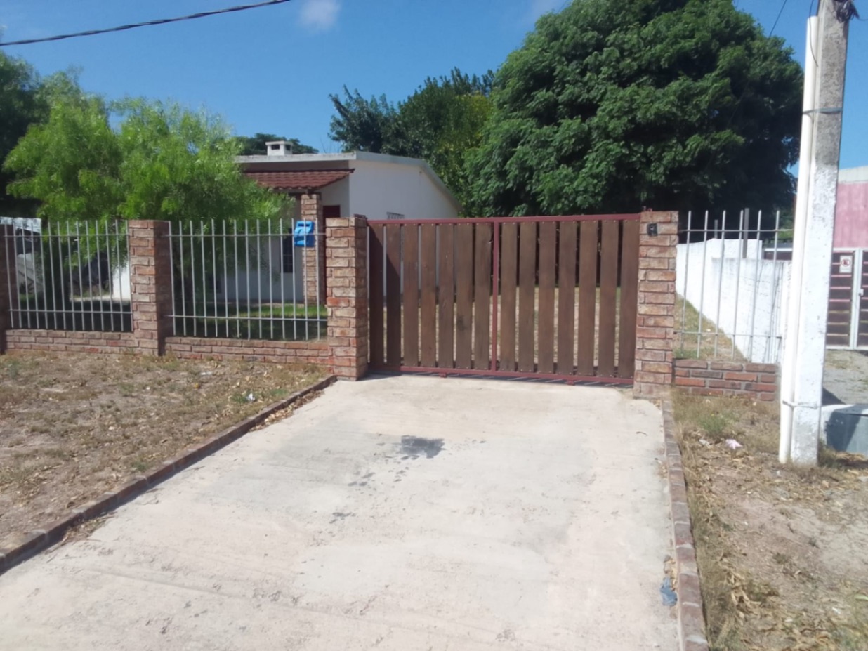 Casa en venta de 2 dormitorios c/ cochera en Salinas. Ref #IC2FE2 - infocasas.com.uy