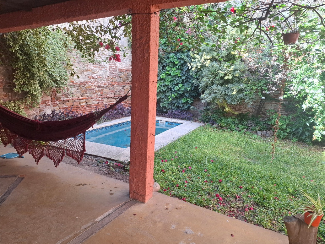 Venta de Casa de 3 dormitorios con patio, piscina, barbacoa y cochera en Cordón. Ref #V78BD3 ...