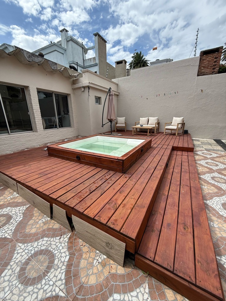 Casa PH, divina, yacuzzi ext, barbacoa, metros Bv Artigas, 3 garage ...