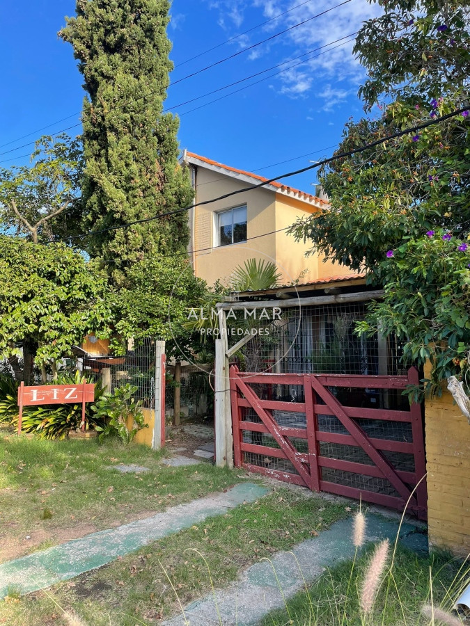 Excelente casa para inversores en las Delicias. Ref #D9C28D