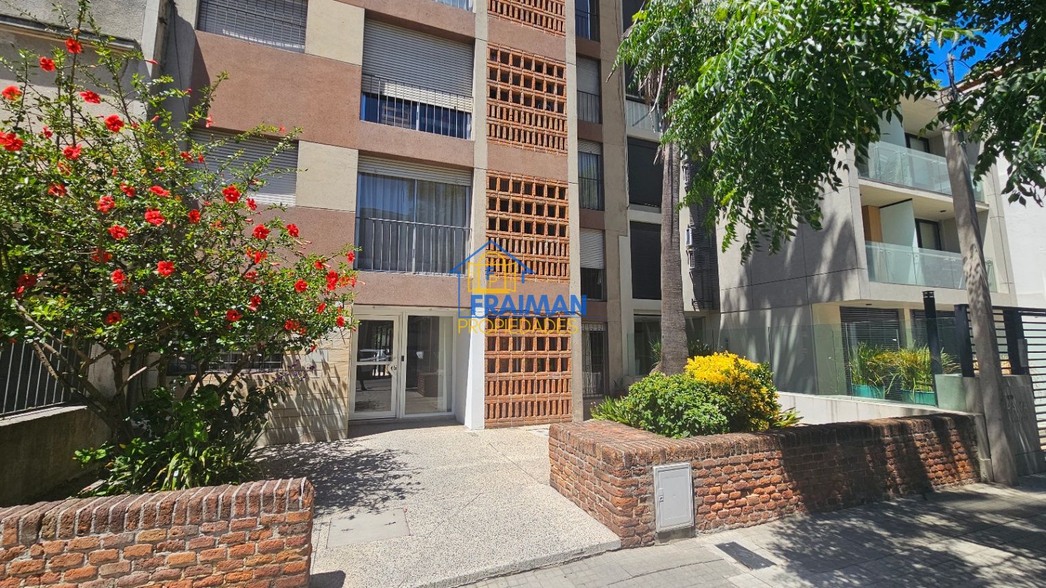 Apartamento 3 Dormitorios en alquiler en Parque Rodo. Ref #QA14B4