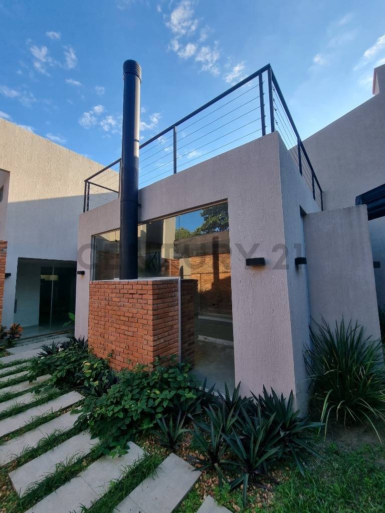 VENDO CASA MODERNA EN MBURUCUYA. Ref #Z76746 - infocasas.com.py