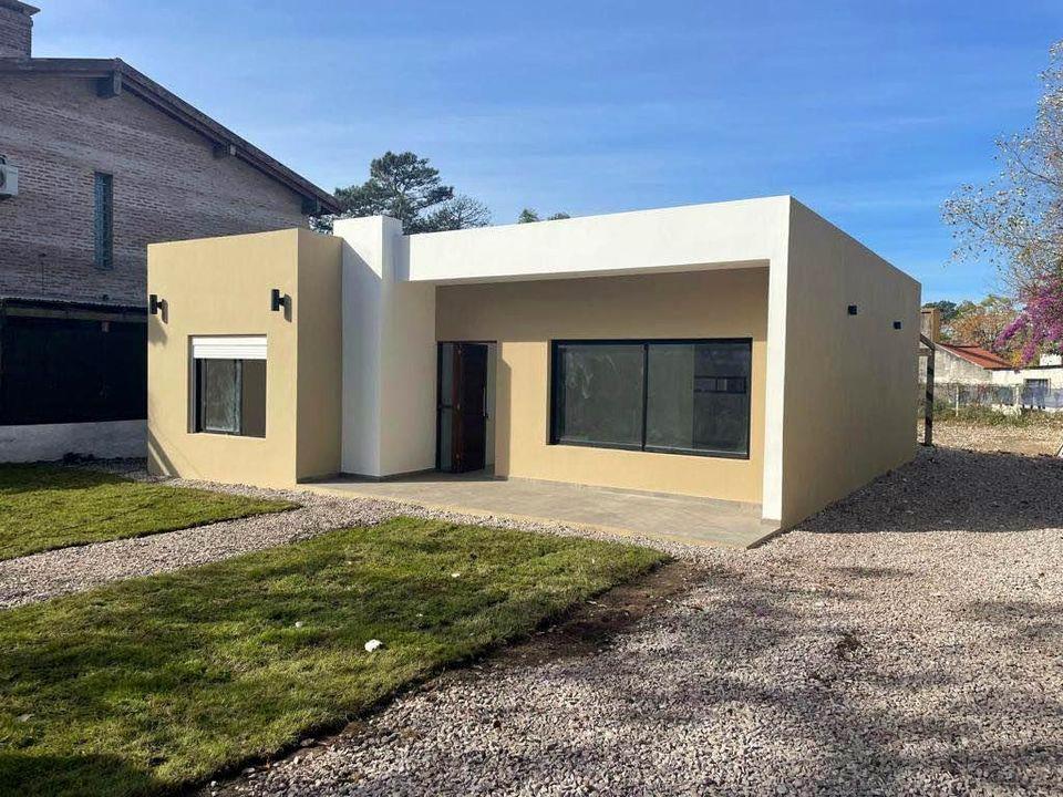 A estrenar Hermosa casa 3 dormitorios 2 baños. Ref #E9C4CF - infocasas.com.uy