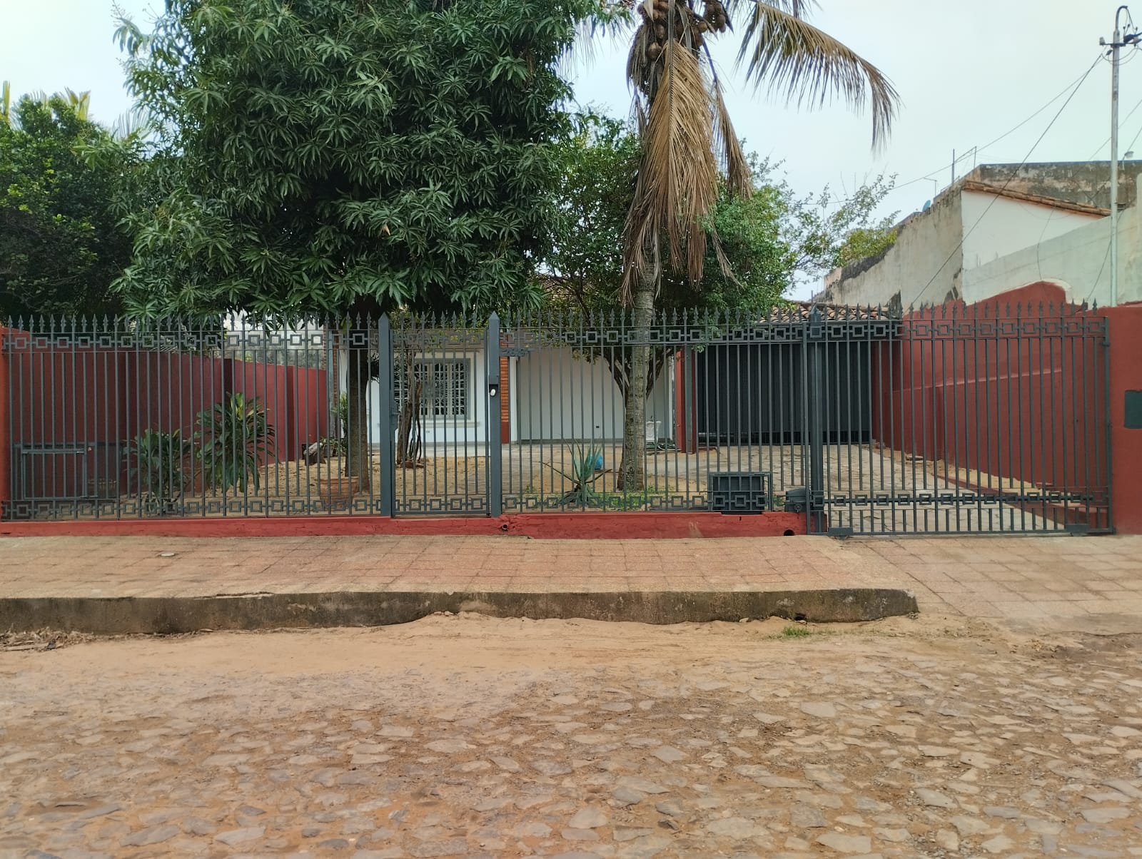 Alquilo Amplia Casa en Fernando de la Mora Zona Sur . Ref #XE2791 - infocasas.com.py