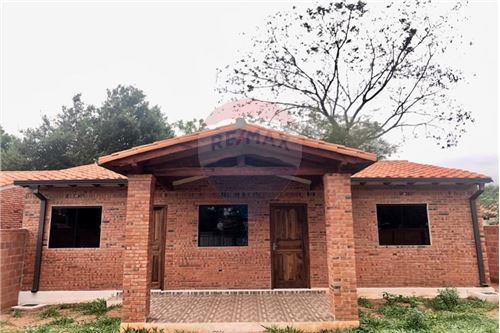 Casa - Venta - Paraguay Central Luque. Ref #R6573B - infocasas.com.py