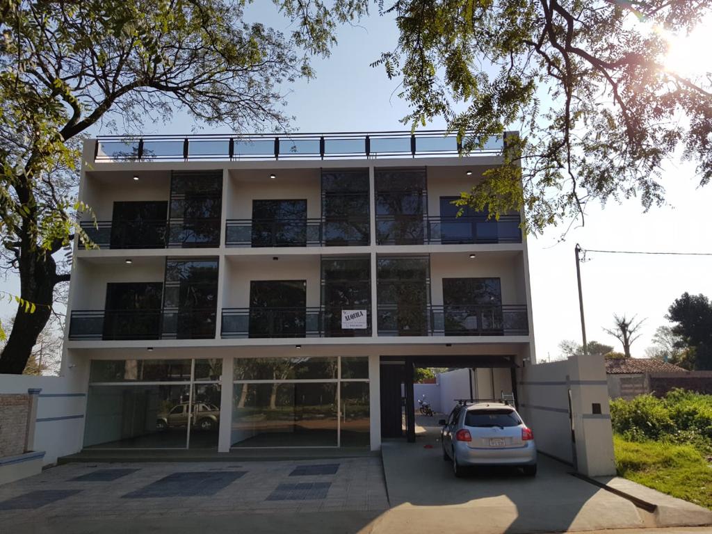 ALQUILO SALÓN COMERCIAL EN SAN LORENZO - ZONA PALACIO DE JUSTICIA. Ref #A39B5F - infocasas.com.py