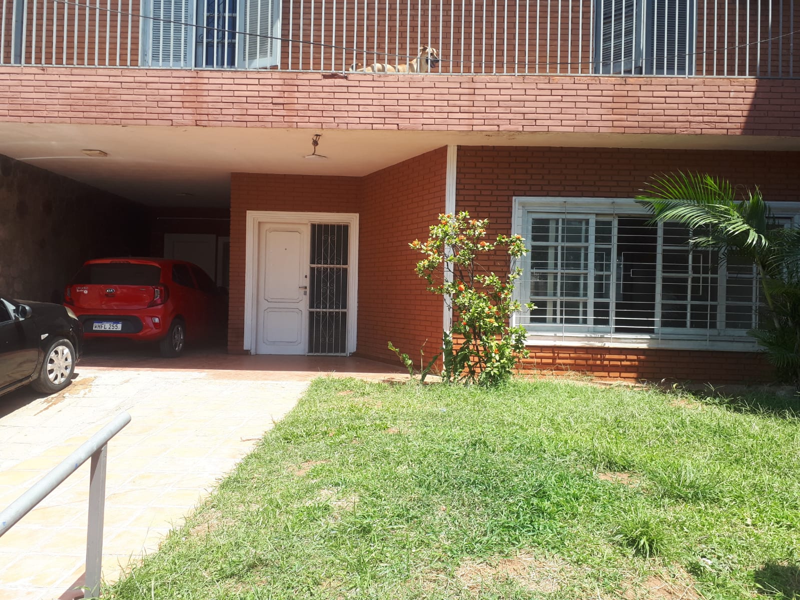 Alquilo Casa Amplia sobre General Santos. Ref #C2D3FA - infocasas.com.py